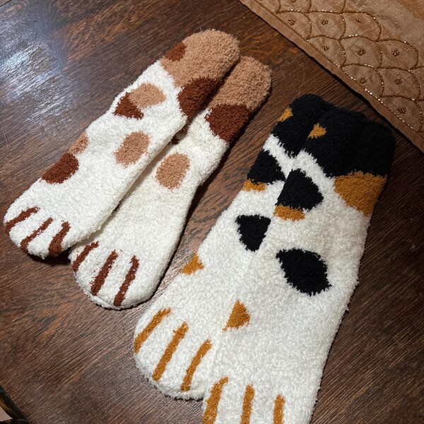 Sockroos Playful Crow & Worm Socks Fun Quirky Bird Design Unique Gift ...