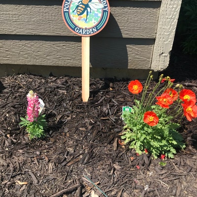 Bee Pollinator Friendly Garden Sign - Etsy