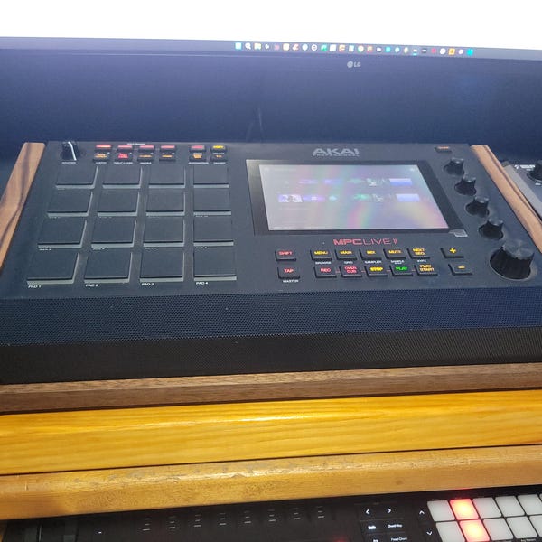 Arturia Keystep and Synth Rack Stand Behringer Pro-800, Model D ...