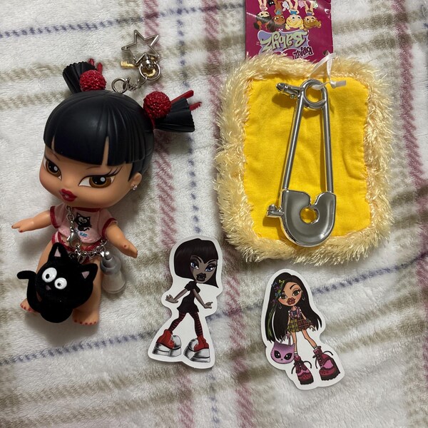 Bratz Babyz Keychain Jade Doll Runways W Fluffy Phone Bag Charm ...