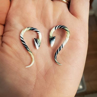 1 Pair 2 Pieces Solid Pink Pinchers Spirals Glass - Etsy