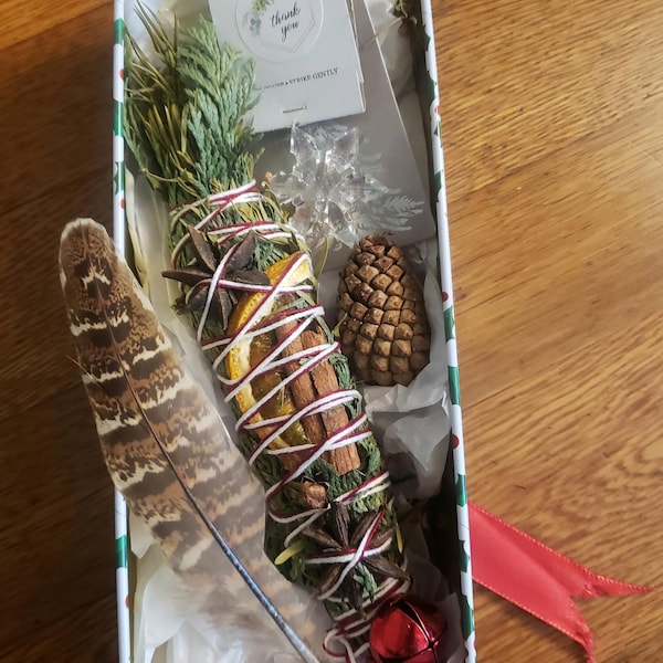 Winter Solstice Smudge Stick,yule, Alternative,alter,blend,cleanse, - Etsy