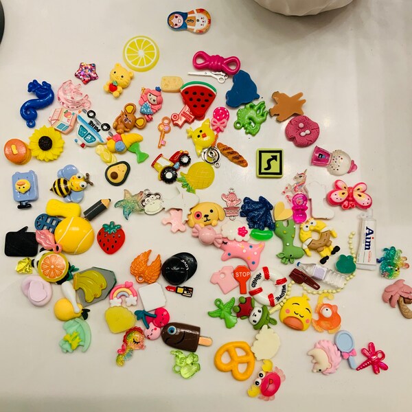 Qty 100- Trinkets for I Spy Bags and Bottles, Sensory Bins, Teaching ...