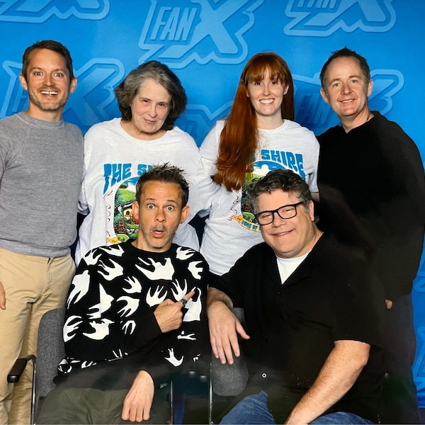 Foxfire Academy Sweatshirt, Book Lover Fan Gifts, Kotlc Bag, Keeper of ...