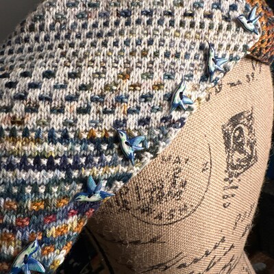 Hummingbird Buttons by Dill / Bird Sew Through Embellishments Set of ...