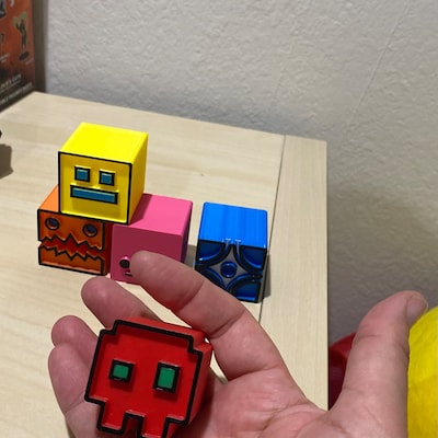 Geometry Dash Toys, 3D Printed Cubes, Geometry Dash Icons, Cake Toppers ...