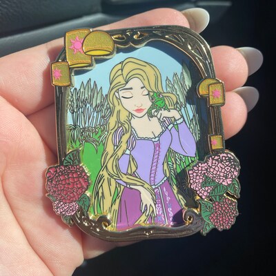 Cinderella Character Frame Fantasy Pin LE 50 - Etsy