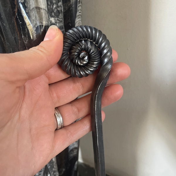 Highland Cow Steak Turner, Hand Forged by a Scottish Blacksmith - Etsy