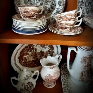 English Made Daher Tin, Scene of Carousers on Lid From Avignone Freres ...