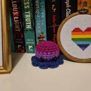 LGBTQ Crochet Octopus Pride Flags / With or Without Keyring / Rainbow / Lesbian / Gay ...