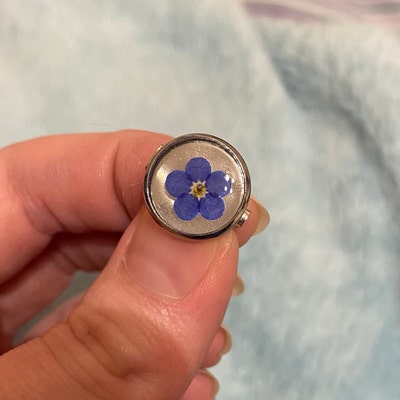 Real Pressed Daisy Keyring. Flower Resin Key Ring. Spring Accessories ...