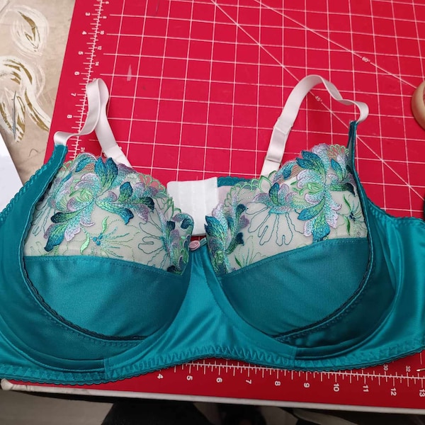 Black Beauty Bra, Sizes 28-40 B-DD | PDF Sewing Pattern - Etsy