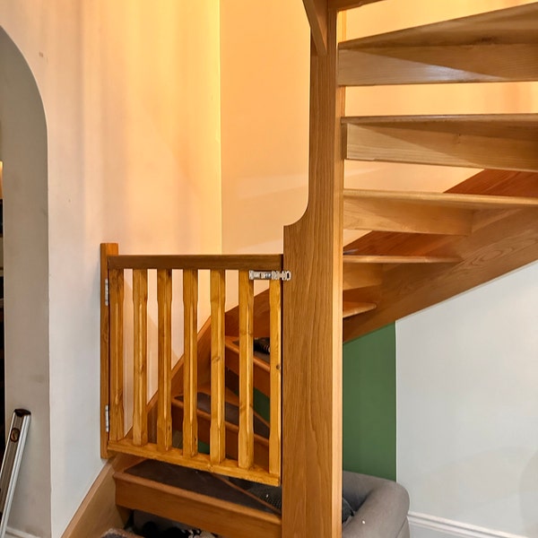 Crown Oak Top Stair Gate - Etsy