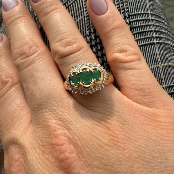 Stunning East West 2.00ct Emerald Cut Lab Grown Diamond Solitaire ...