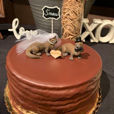 River Otter Wedding Cake Topper, Bride-groom-animal-wooden Raft-water ...