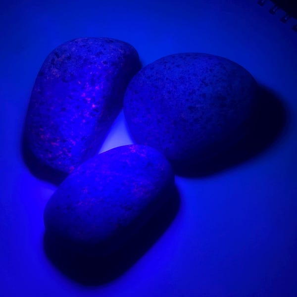 Yooperlite .5-.9 Oz, Yooperstone, Fluorescing Sodalite, Emberlite ...