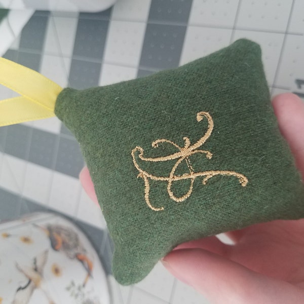 4 Sizes Ella Lorraine Vintage Damask Monogram, Machine Embroidery Font ...