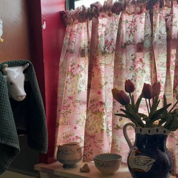 Scalloped Roses Valance, Window, Curtain, Topper, 43"w X 14"l - Etsy