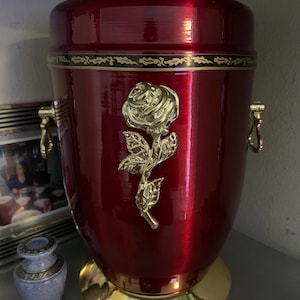 Beautiful Red Metal Cremation Urn With Gold Rose Funeral Urn for Ashes ...