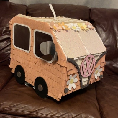 Golf Cart Piñata Sporty, Customizable, Ideal for Golf-themed Parties ...