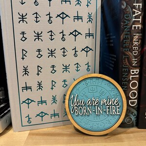 Chapter 55 Licensed ACOTAR Illustrated Bookshelf Sign Rhysand and Feyre ...