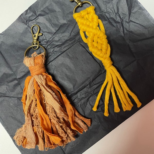 Mixed Fiber Tassel Keychain / Boho Macrame Keychain - ASSORTED COLORS ...