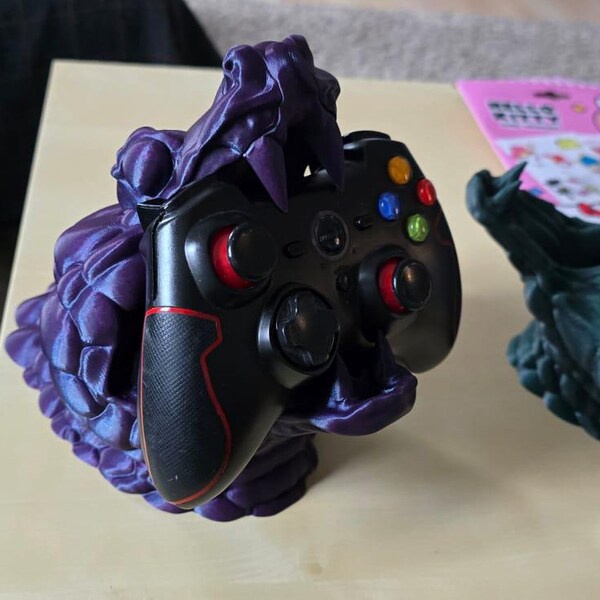 Spooky Skull Game Controller Holder / Stand for PS5, Xbox, Nintendo ...