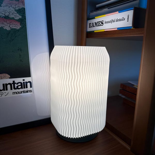 Modern Desk Lamp for Bedroom, Simple Bedside Lamp, Minimalist LED Lamp ...