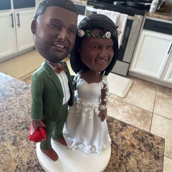Personalized Wedding Cake Bobbleheads, Custom Polymer Clay Figurine - Etsy