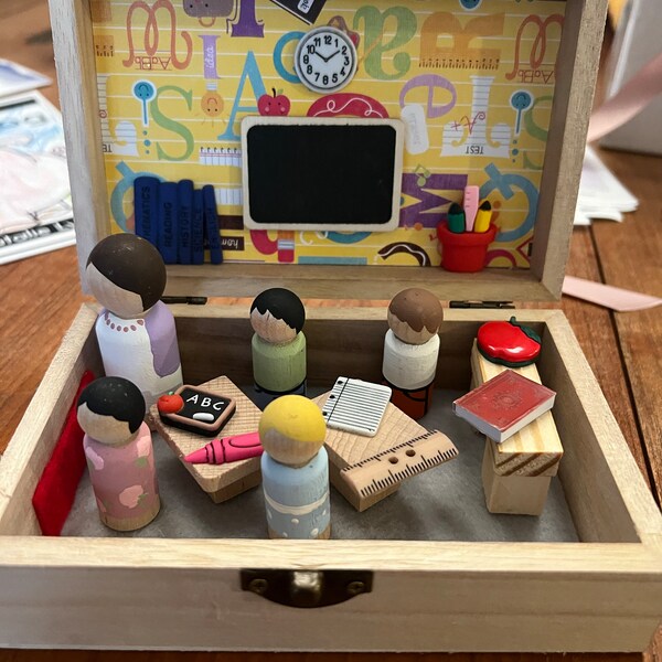 Mini Trucks Construction Site, Mini Peg People Playset, Travel Toy ...