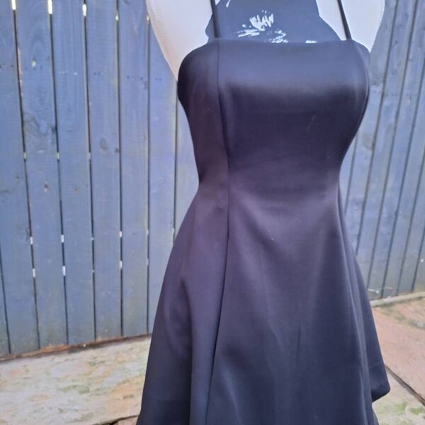 Hourglass Shape Corset Dress Sewing Pattern Elegant Mini Dress Wedding ...