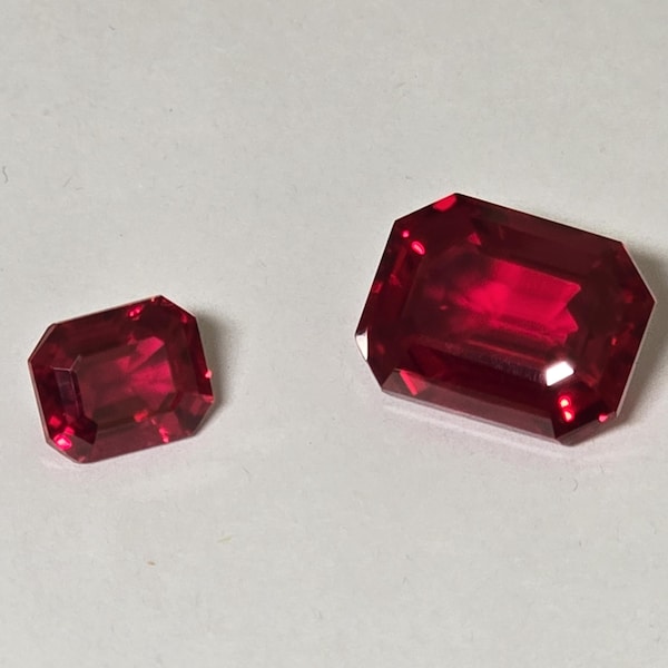 13x13 MM Flawless Pegion Red Mozambique Ruby Trillion Charm Pendant ...