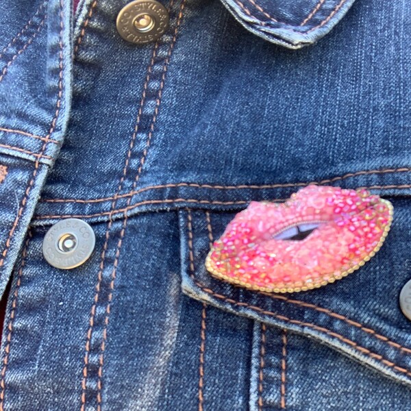 Hot Pink Beaded Lips Brooch, Kiss Hat Pin, Pin up Jewelry, Embroidered ...