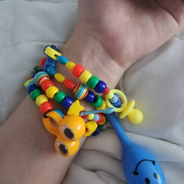 Kandi Eyeball Shaker | Fidget Shaker Toy | Stim Toy | Weirdcore ...