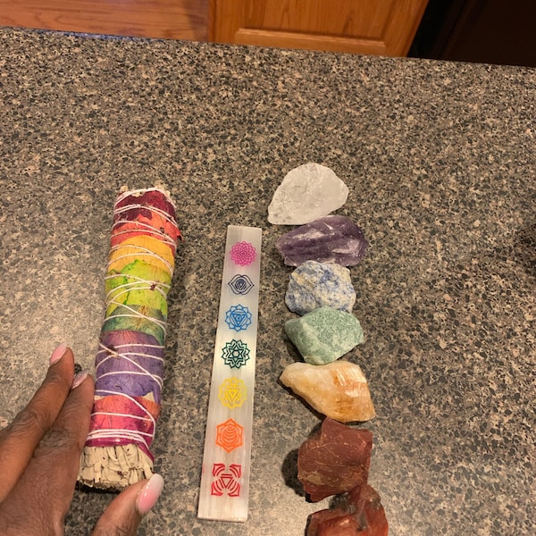 7 Chakras Crystal Gift Set 7 Chakra Crystals, Sage Smudge & Selenite ...