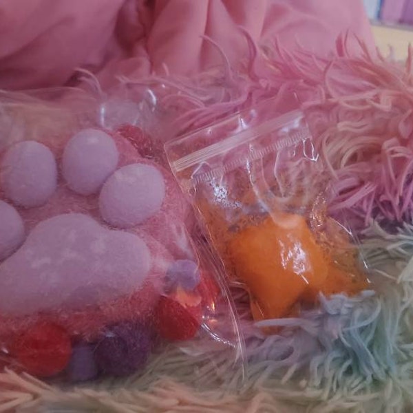 Pineapple Toast Taba Squishy Toy, Soft Stress Relief Toy, Unique Fun ...