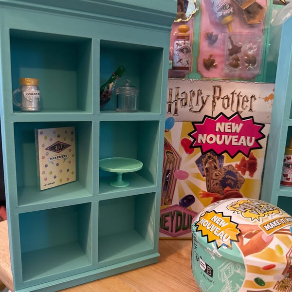 Miniverse Bakery Display Case - Honeydukes Sweet Shop or Bakery 1:6 ...