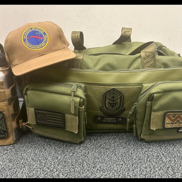 ISAF Mobius Squadron F-22 Keychain - Etsy