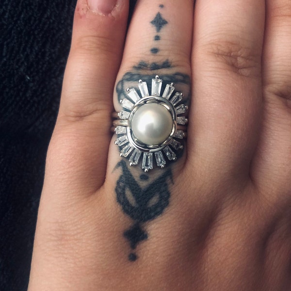 Baguette Arc Ring, Curved Band Ring, Gold Baguette Gemstone Ring ...