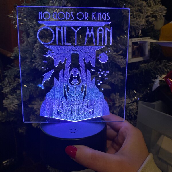 Alien USCSS Nostromo Ship, Engraved LED Light - Desk Light or Night ...