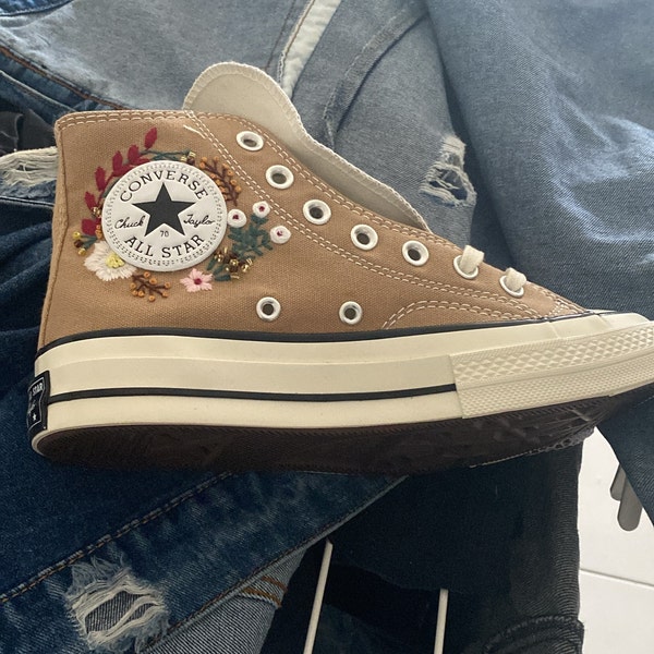 Converse Chuck Taylor 1970s ,custom Floral Circle Embroidery, Converse ...