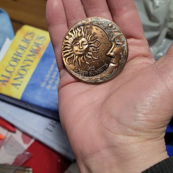 1 Year Sober AA Chip – Alcoholics Anonymous Sobriety Coin Recovery ...
