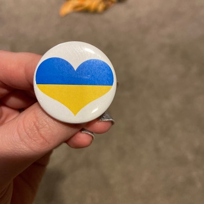 Ukraine Flag Pin, Ukrainian Flag Heart Button, Stand With Ukraine ...