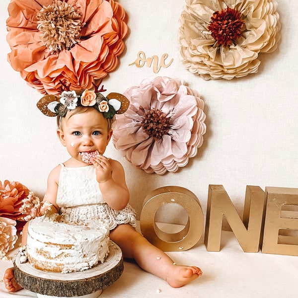 Amazing Flower Backdrop Wall. Oversized and Large Size Paper Flowers 5 ...