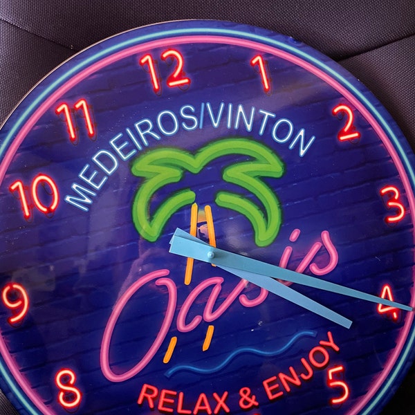 Backyard Oasis Palm Tree Clock: Personalized Tiki Bar Decor - Etsy