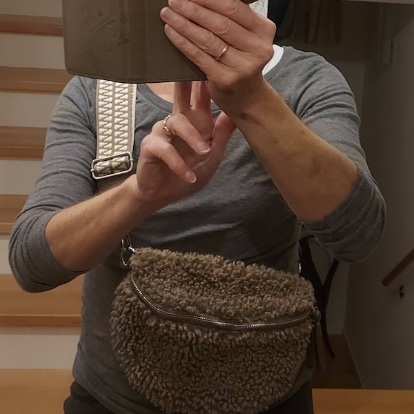 Teddy Bag for Women With Silver Zipper, Medium Size Teddy Fell Bag With ...