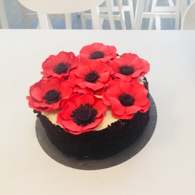 Edible Handmade Poppy Flower for Cake Decorations. Red Sugar Poppy for ...