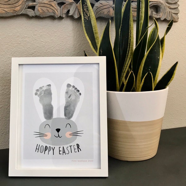 Hoppy Easter / Footprint Handprint Art / Cute Bunny Feet / Happy Easter ...