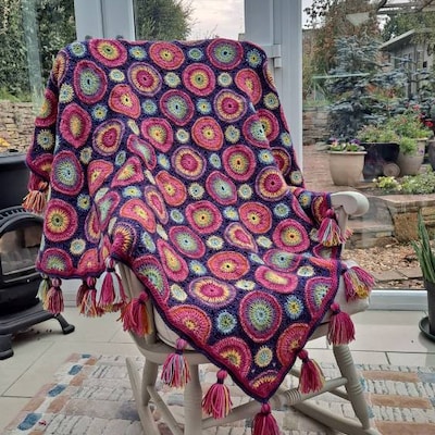 Magic Circles Scarf Pattern by Jane Crowfoot - Etsy