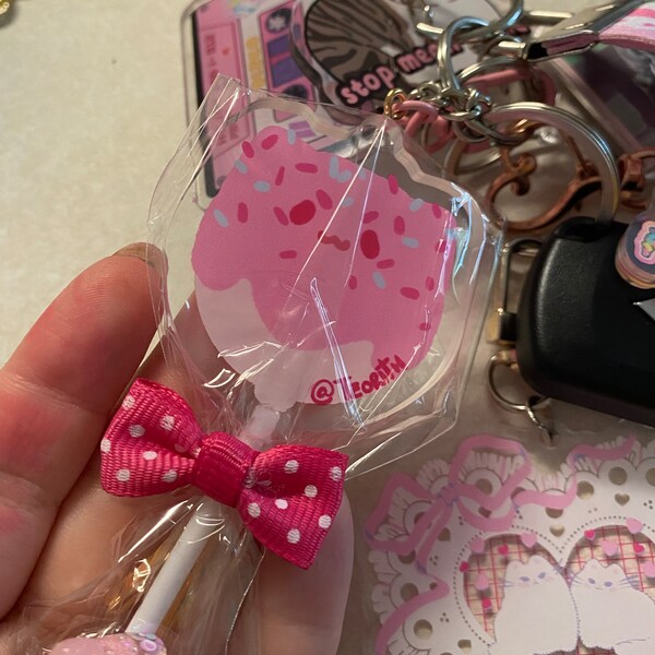 Magic Usagi Moon Bunny | Sparkling Glitter Keychain Trinket Accessory ...